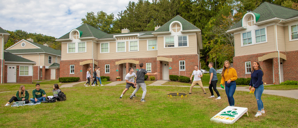 What it’s like to live with roommates at college | Siena University