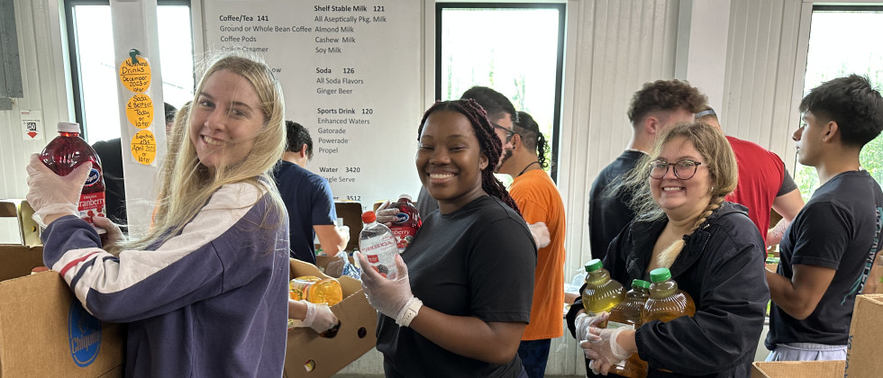 Assisting the Greater Community | Siena University